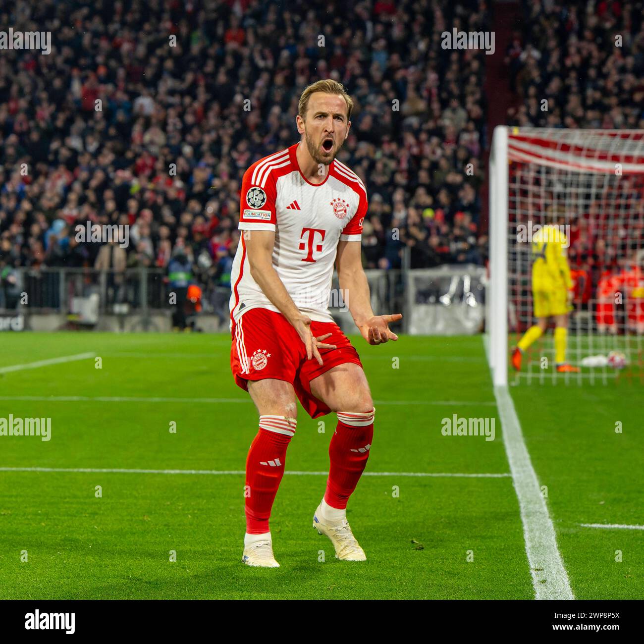 Harry kane fc bayern munchen hi-res stock photography and images - Alamy