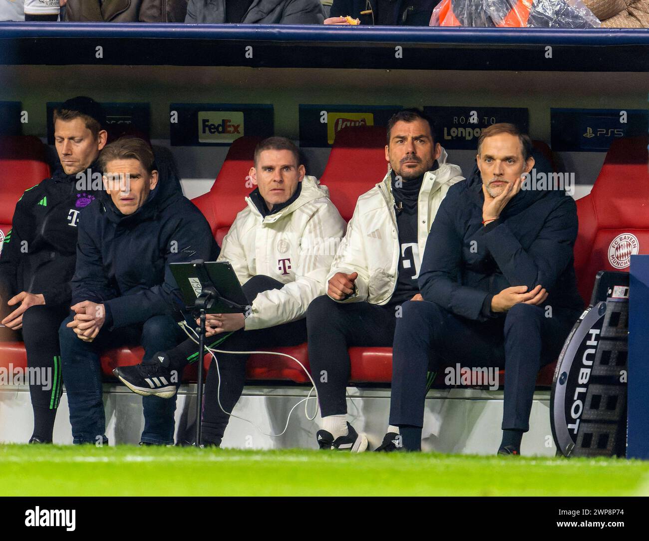 Anthony barry hi-res stock photography and images - Alamy