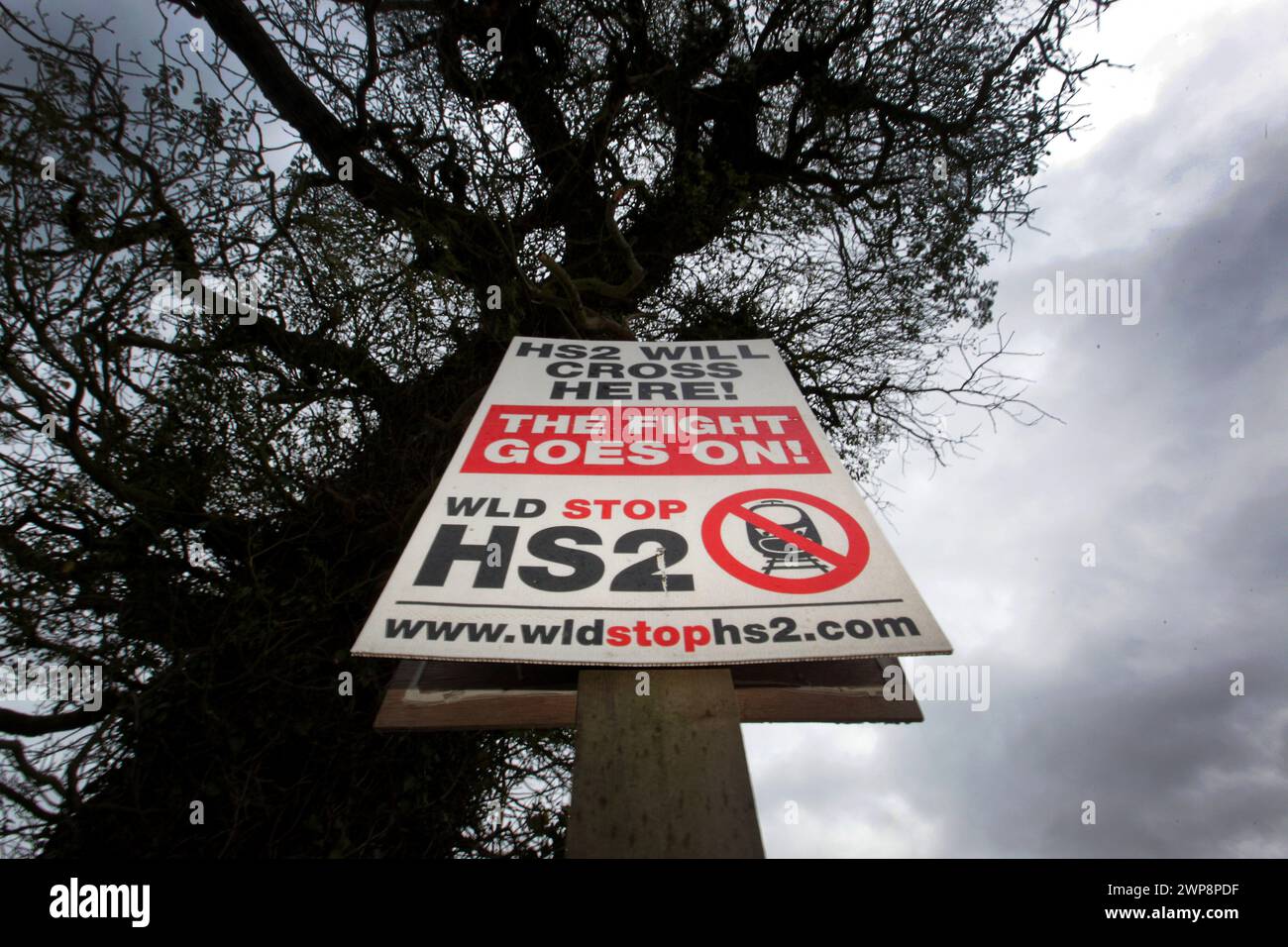 Anti HS2 sign near Lichfield Staffordshire on the A515 Stock Photo - Alamy