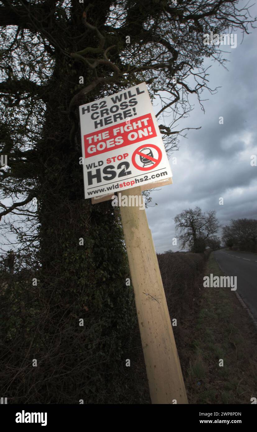 Anti HS2 sign near Lichfield Staffordshire on the A515 Stock Photo - Alamy