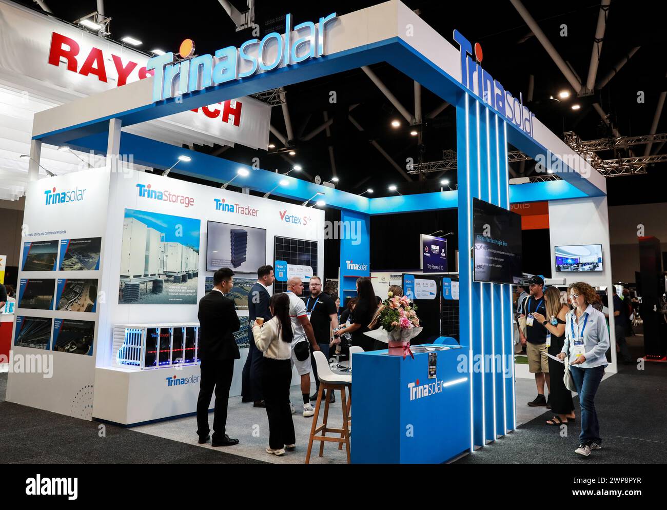 Solar and storage live australia 2024 hi-res stock photography and ...
