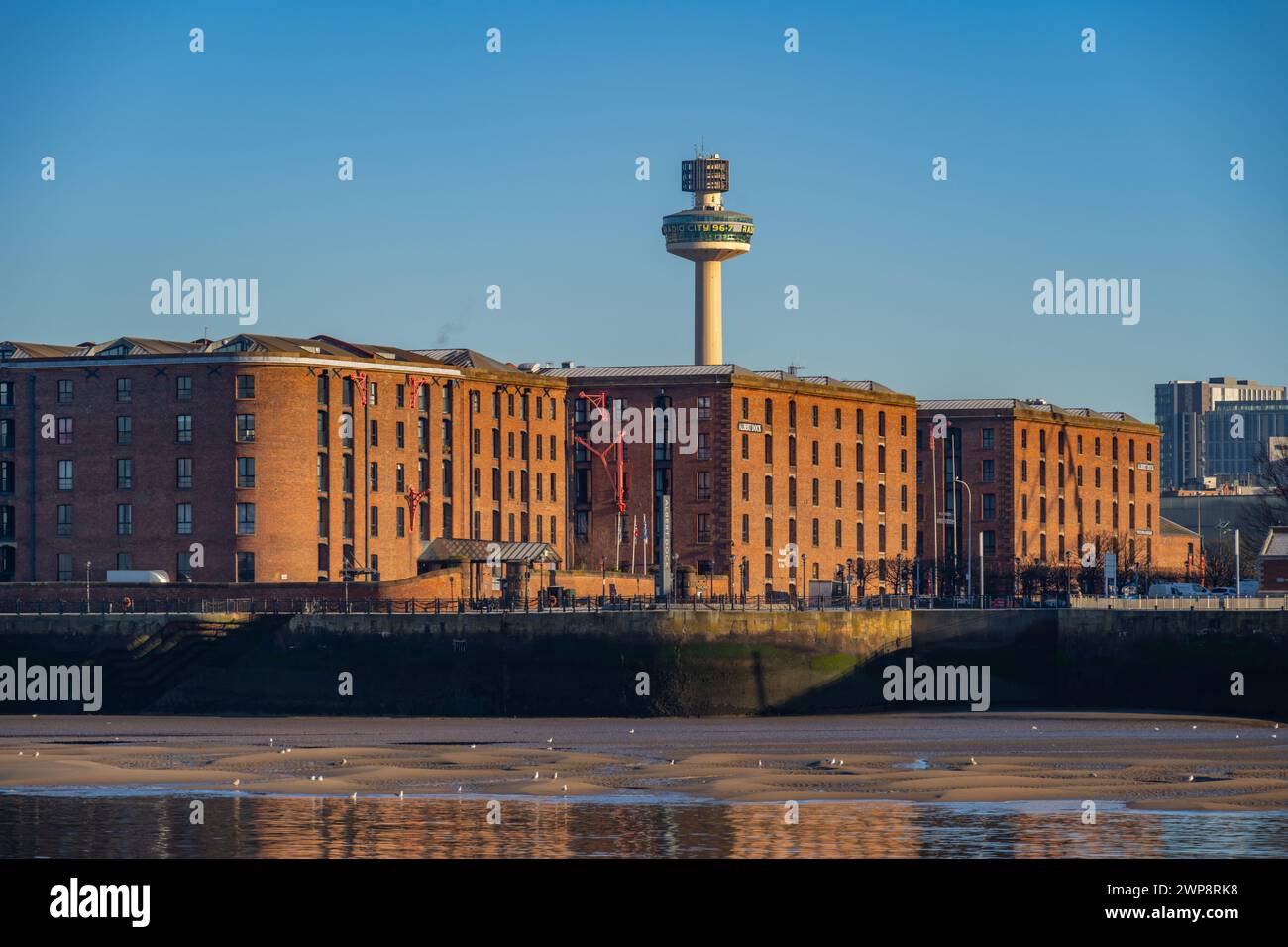 Old liverpool housing hi-res stock photography and images - Alamy