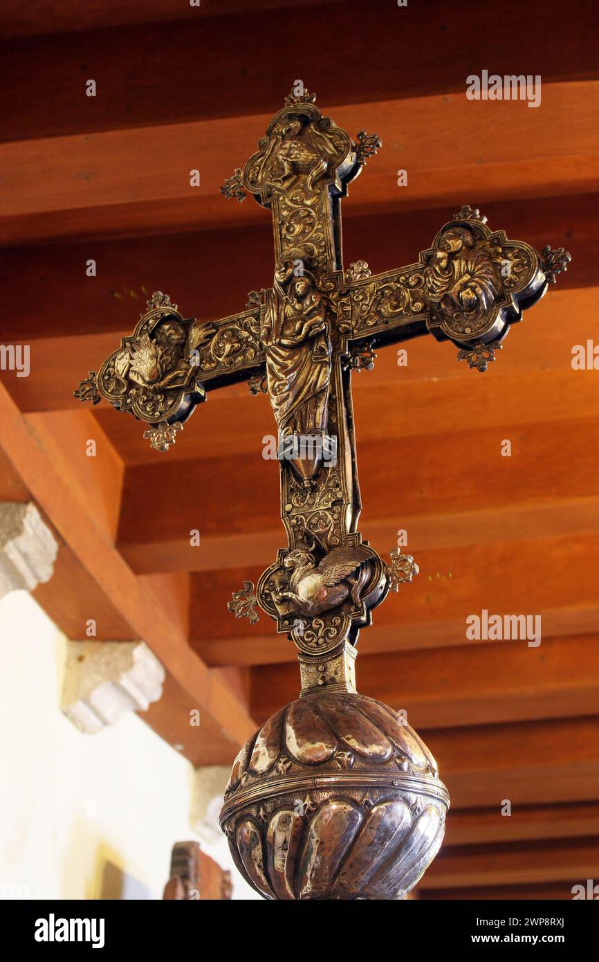 Processional cross hi-res stock photography and images - Alamy