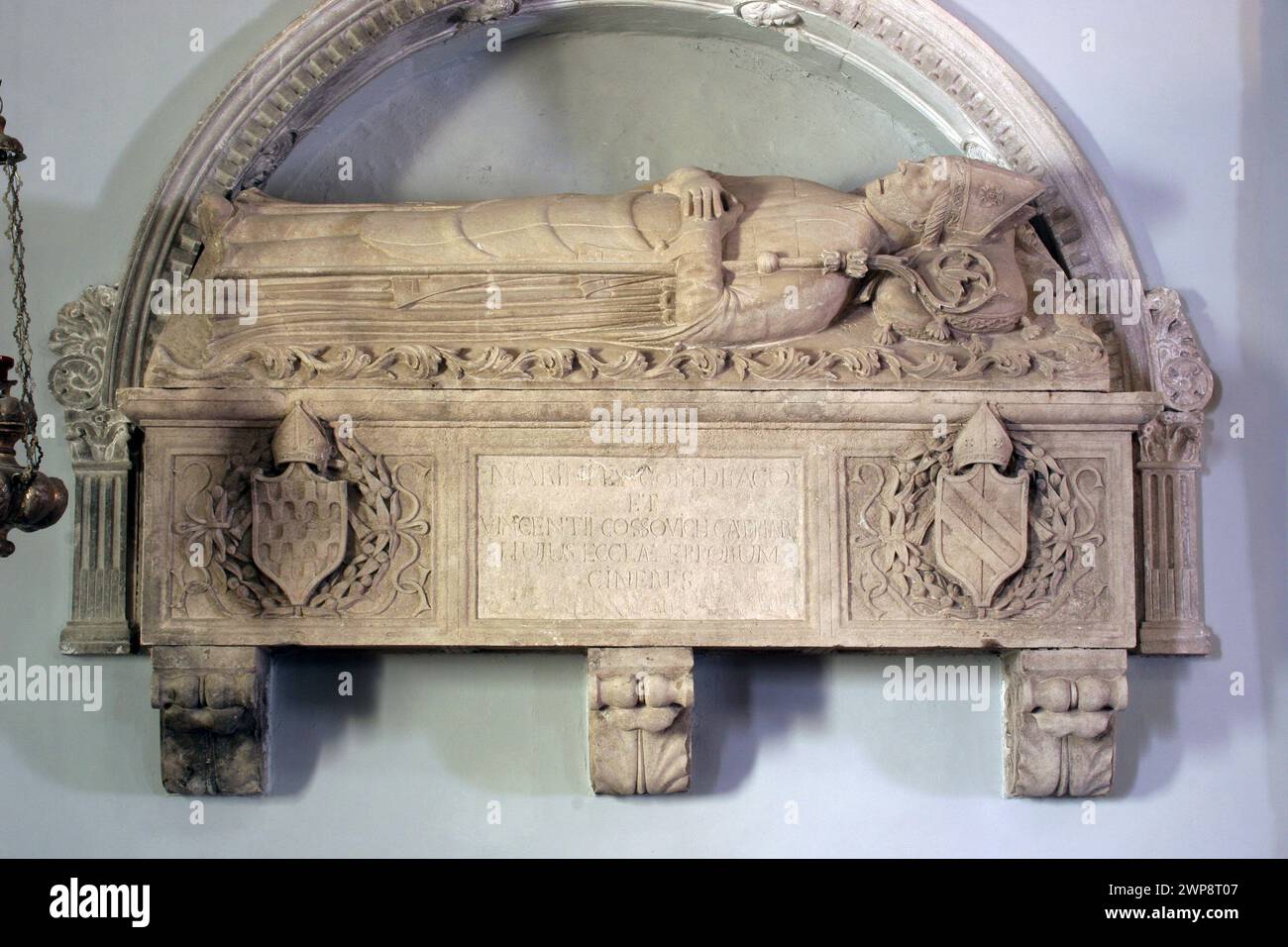 Tomb of Bishop Toma Malumbra in the parish church of St. Mark in Korcula, Croatia Stock Photo ...