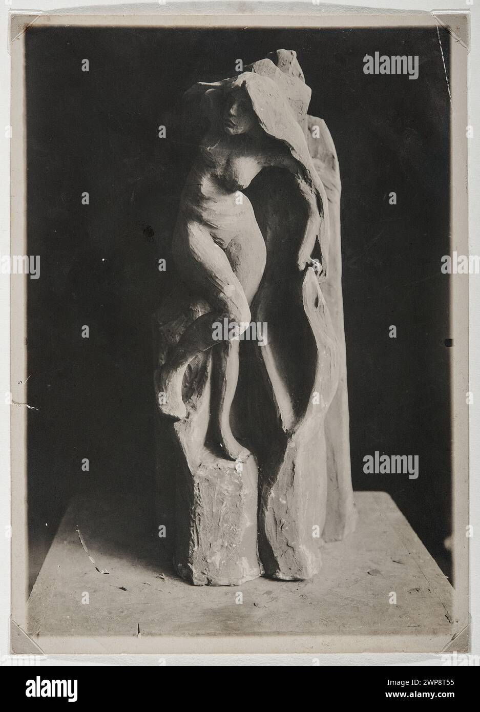 Photography of: Janina Broniewska (1886-1947), sketch [female act], 1909, gypsum; around 1909 ...