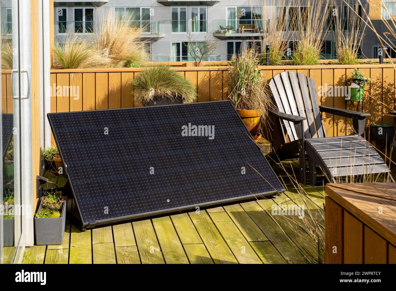Solar Panel on the terrace of a modern home, photovoltaic unit for more ...