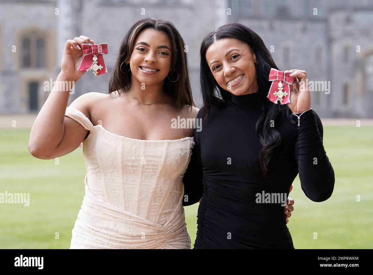 Elissa Downie (Ellie Downie, left) and Rebecca Downie (Becky Downie ...