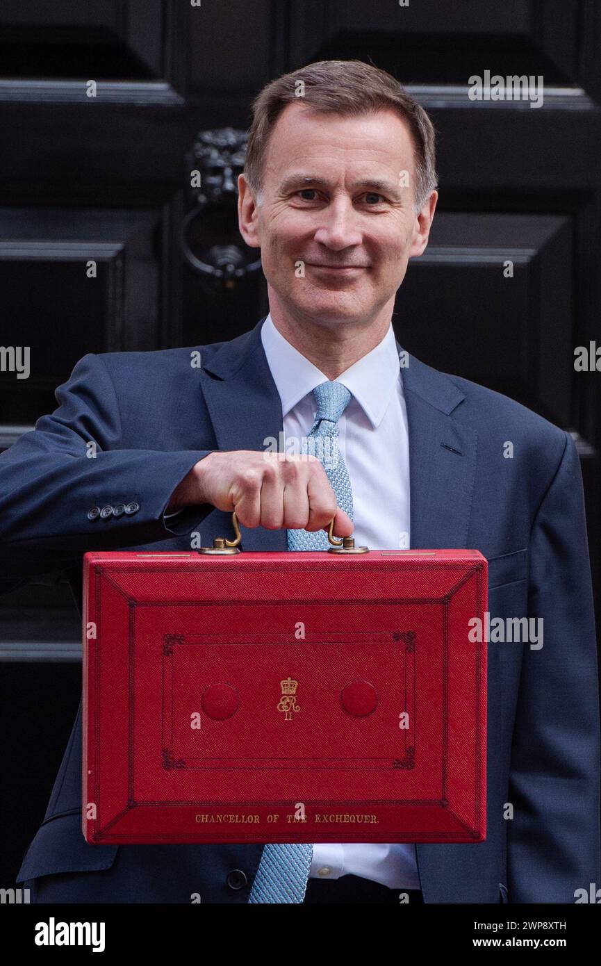 London, England, UK. 6th Mar, 2024. Chancellor JEREMY HUNT presents ...
