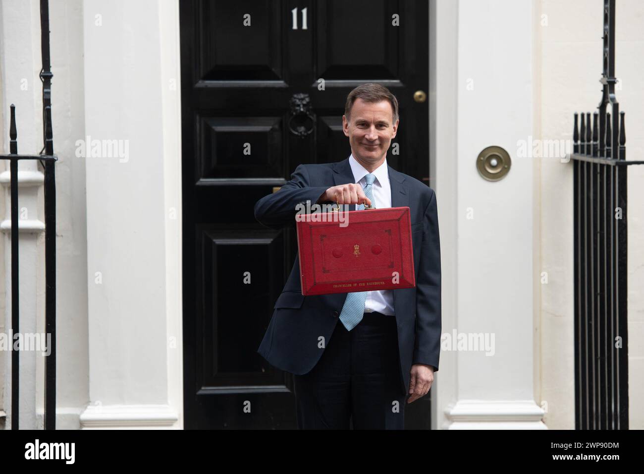 Wednesday 6 march 2024 hi-res stock photography and images - Alamy