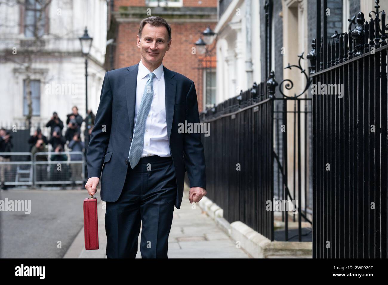 Chancellor of the Exchequer Jeremy Hunt leaves 11 Downing Street ...