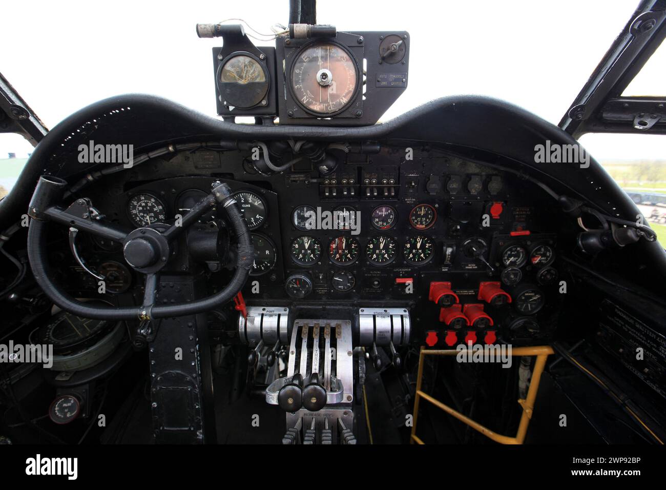 Avro lancaster cockpit hi-res stock photography and images - Alamy
