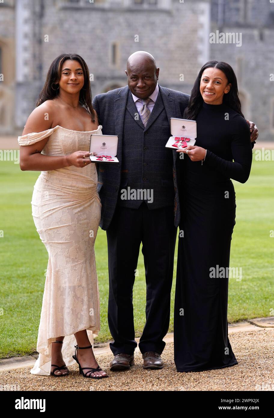 Elissa Downie (Ellie Downie, left) and Rebecca Downie (Becky Downie ...