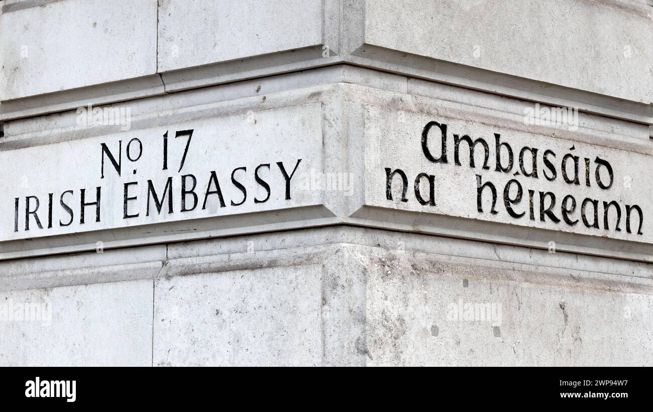 English embassy ireland hi-res stock photography and images - Alamy