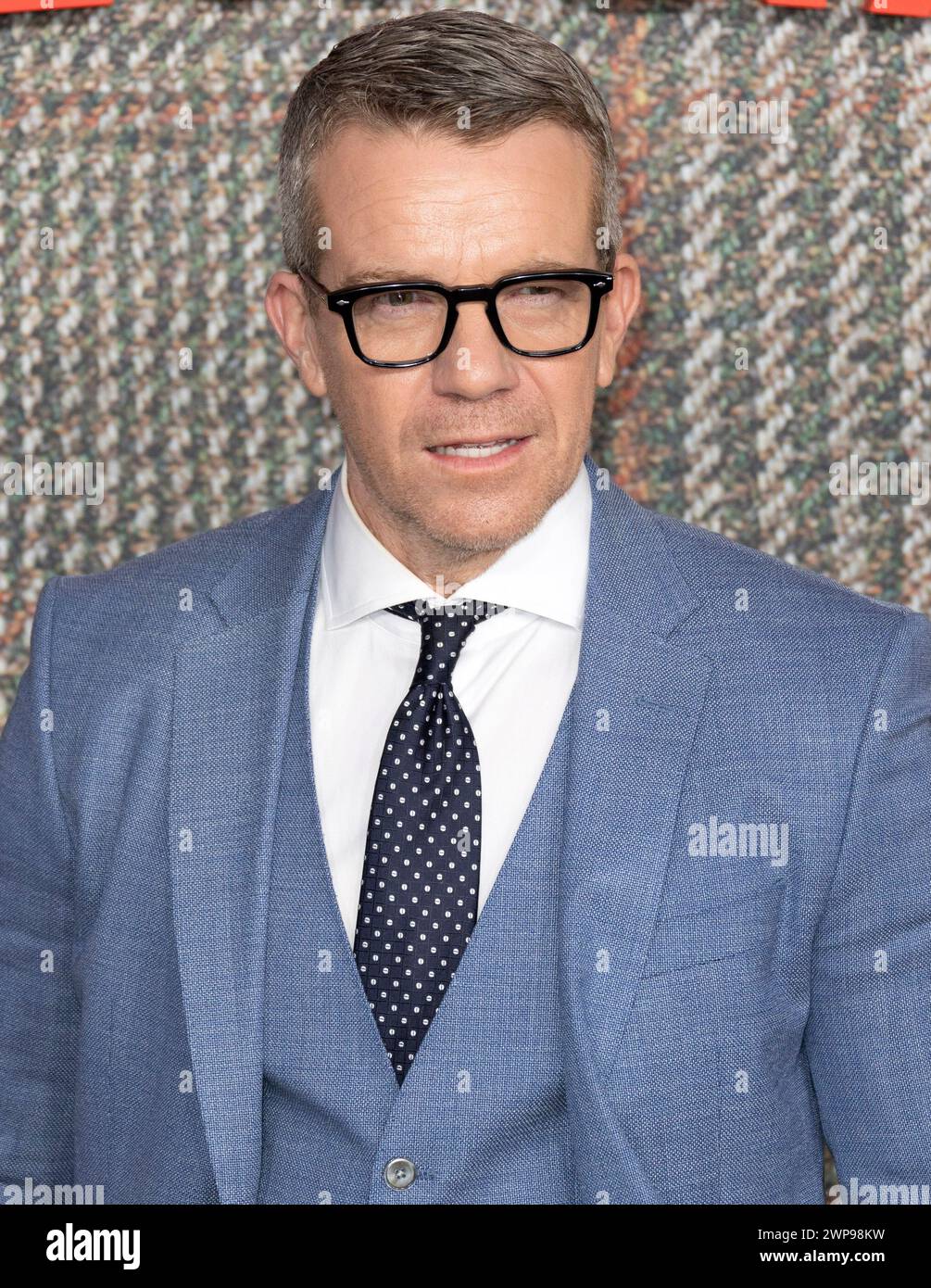 Gentleman max hi-res stock photography and images - Alamy