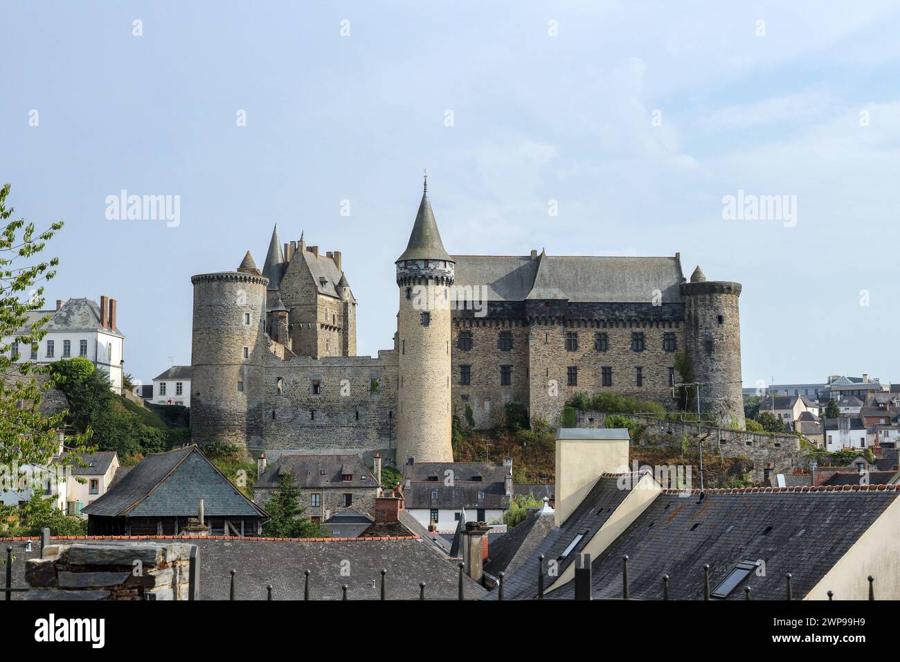 France vitre architecture building hi-res stock photography and images ...