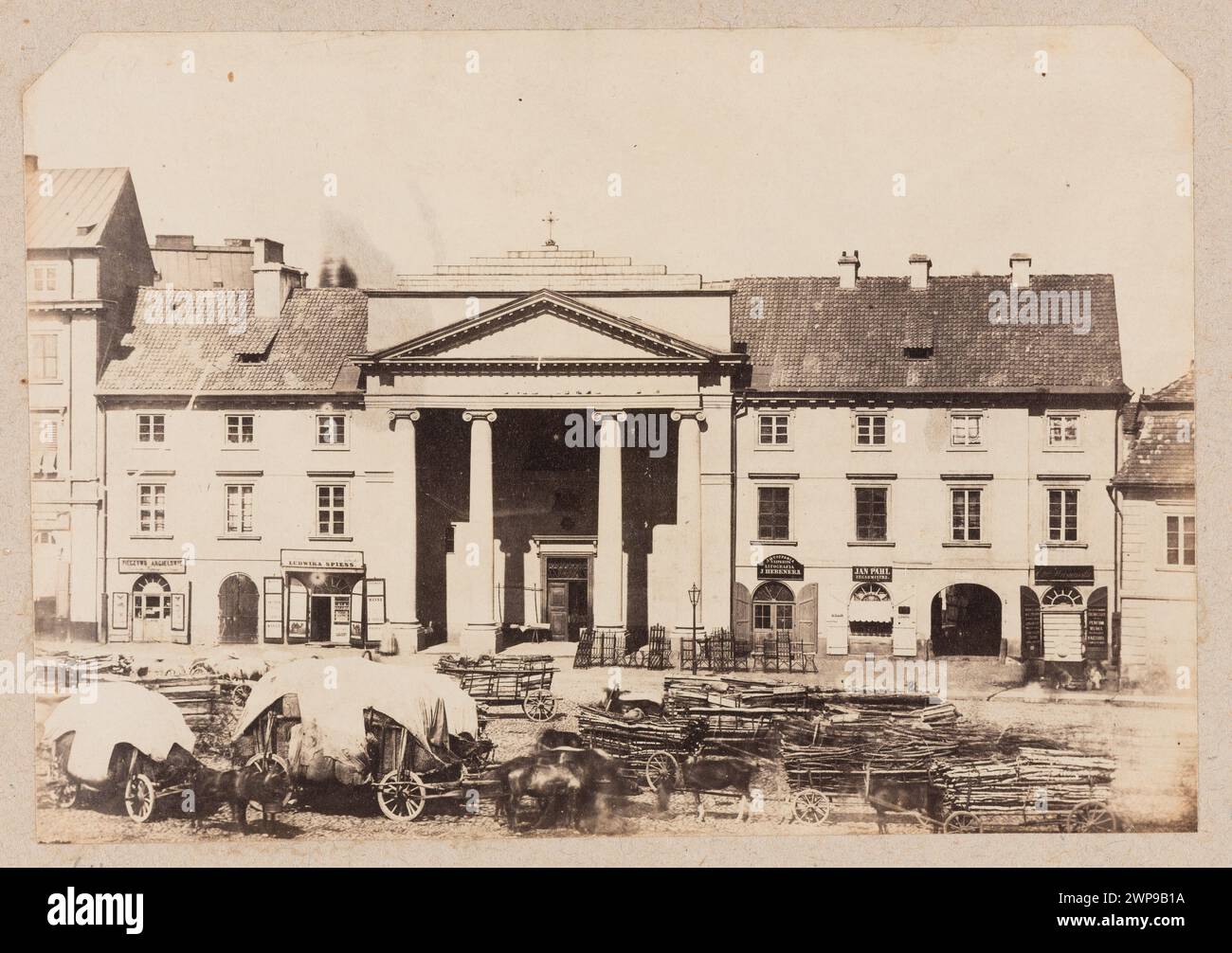 Kosciol sw andrzeja warszawa hi-res stock photography and images - Alamy