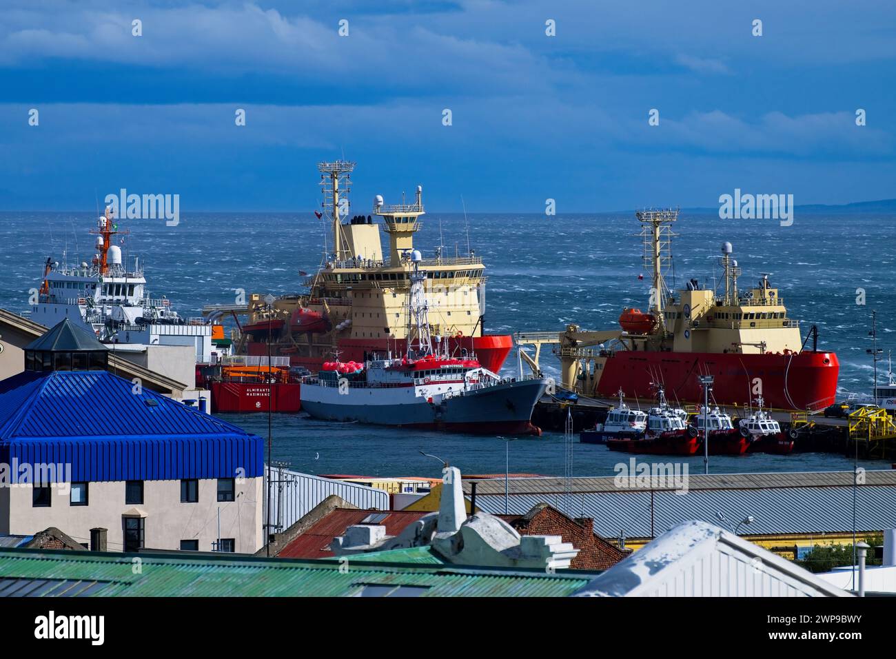 As storm force winds lash the coast ships take refuge in Punta Arenas ...