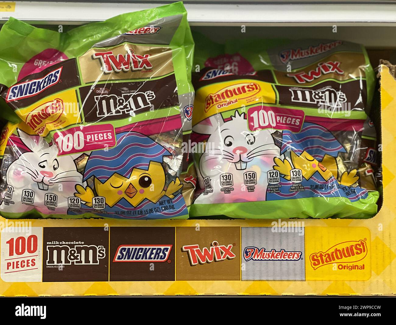 Hersheys milk chocolate giant hi-res stock photography and images - Alamy