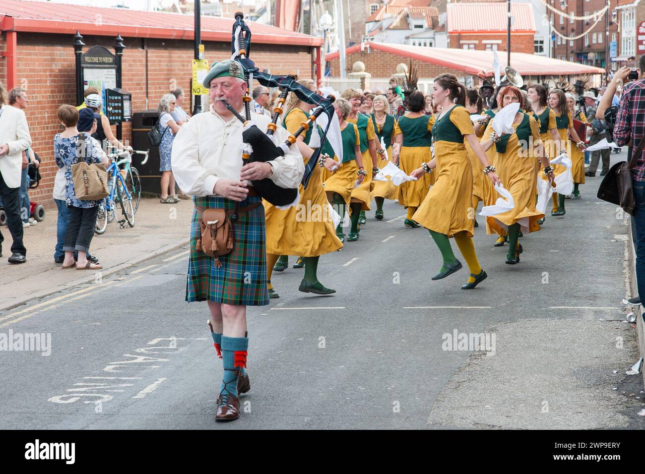 Morris and traditional dancers at the Whitby Folk Week Stock Photo - Alamy