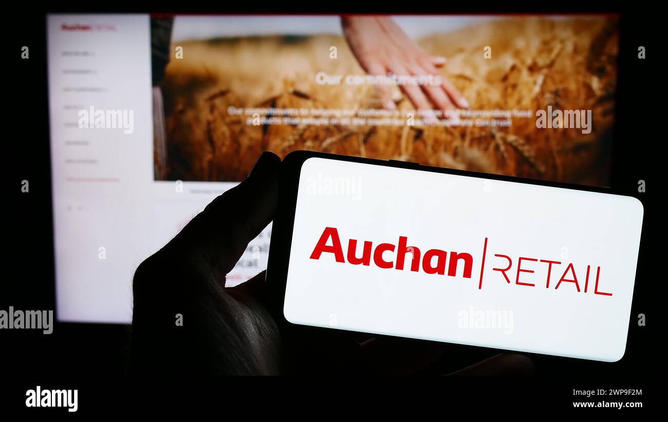 Auchan logo hi-res stock photography and images - Alamy