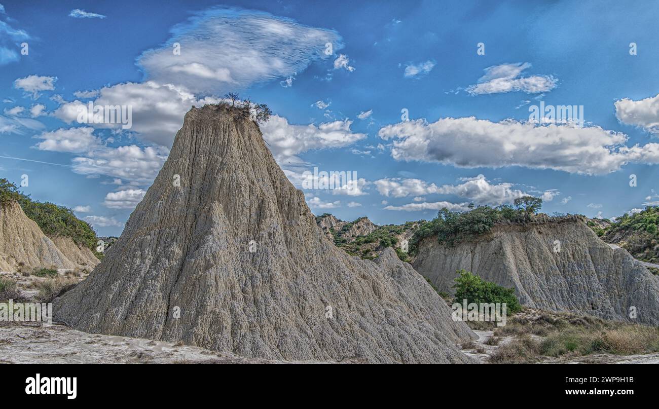 Badland aliano hi-res stock photography and images - Alamy