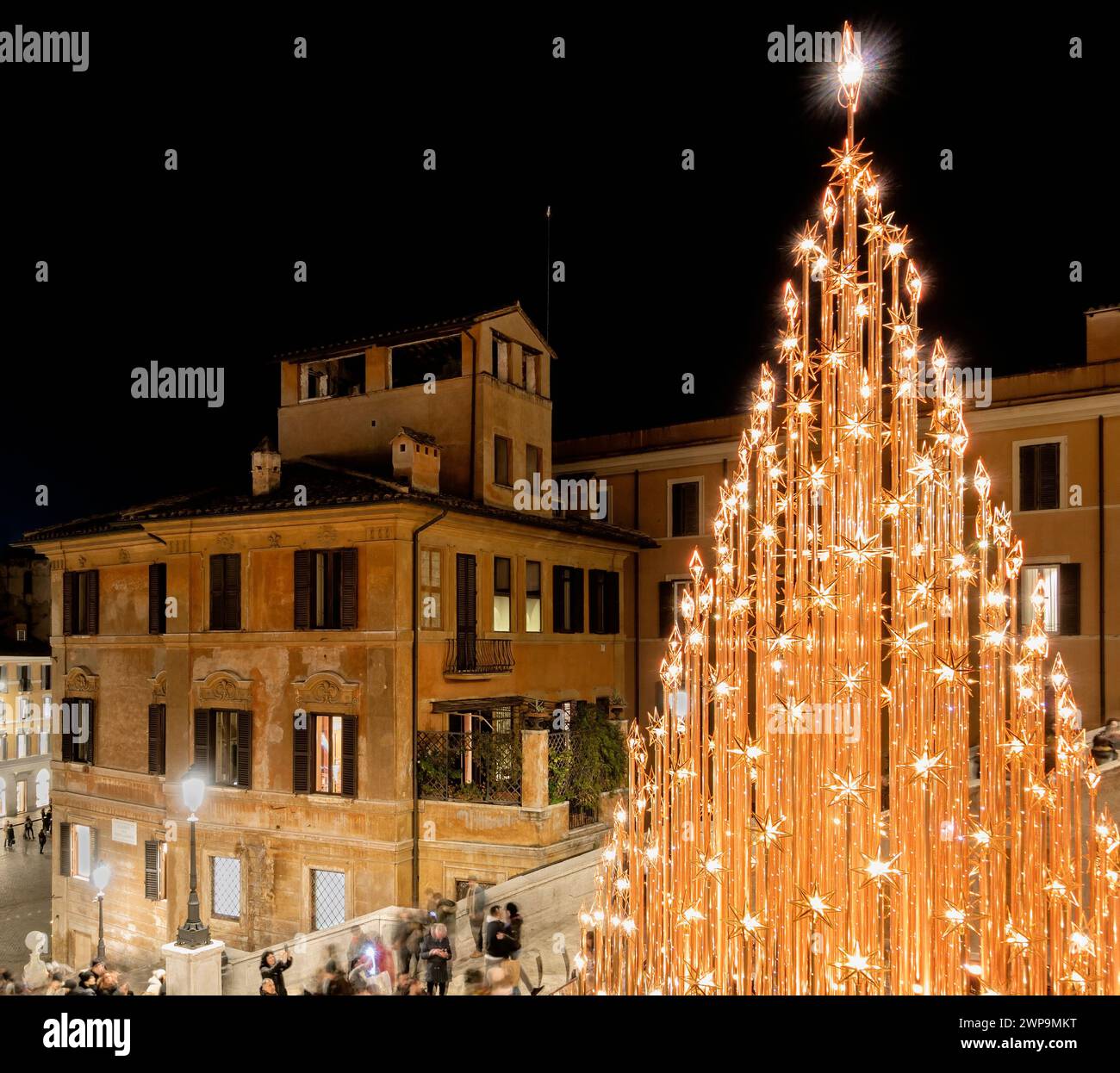 Modern christmas tree hi-res stock photography and images - Alamy