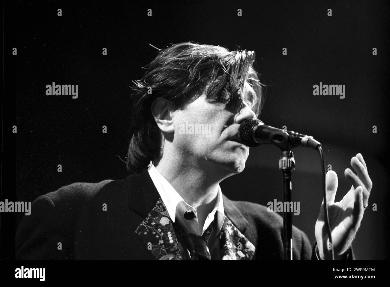 Bryan Ferry, Sänger von Roxy Music, bei seinem Auftritt im CCH in ...