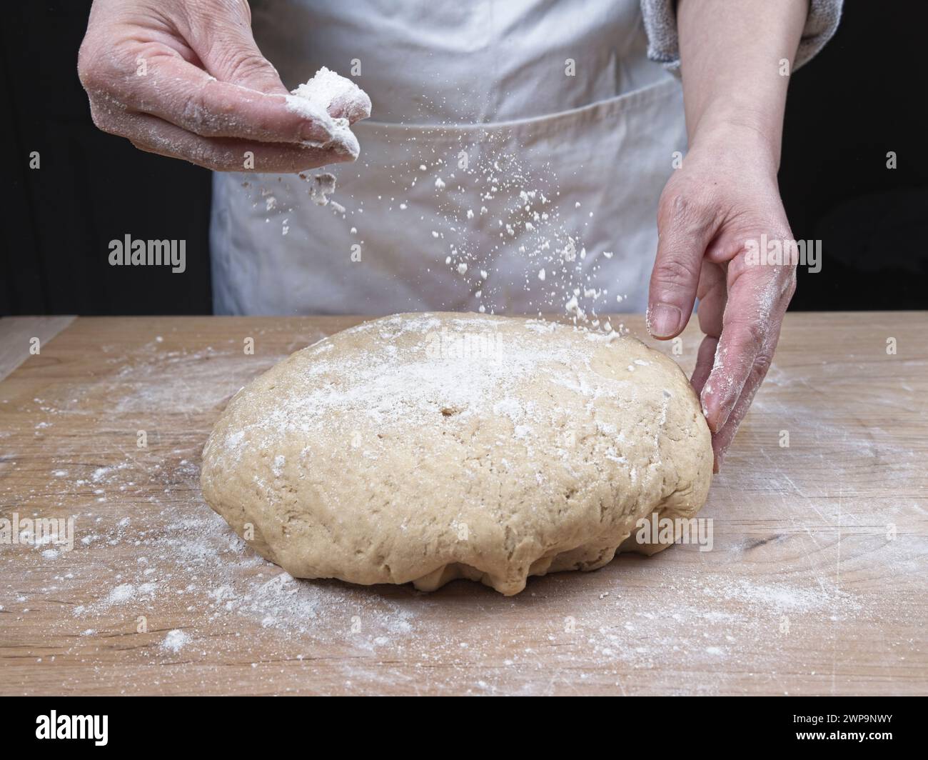 Throwing flour studio hi-res stock photography and images - Alamy