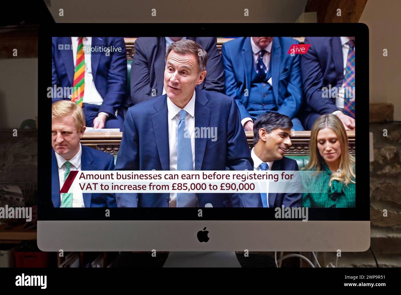 Jeremy Hunt Tory Conservative Chancellor of the Exchequer delivers ...