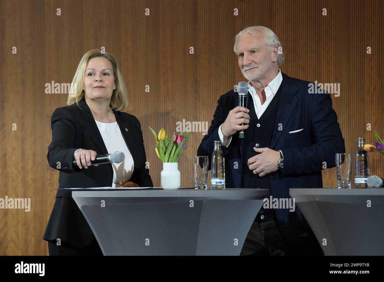 100 Tage vor dem Anpfiff der UEFA EURO 2024 100 Tage vor dem Anpfiff der UEFA EURO 2024 lädt ...