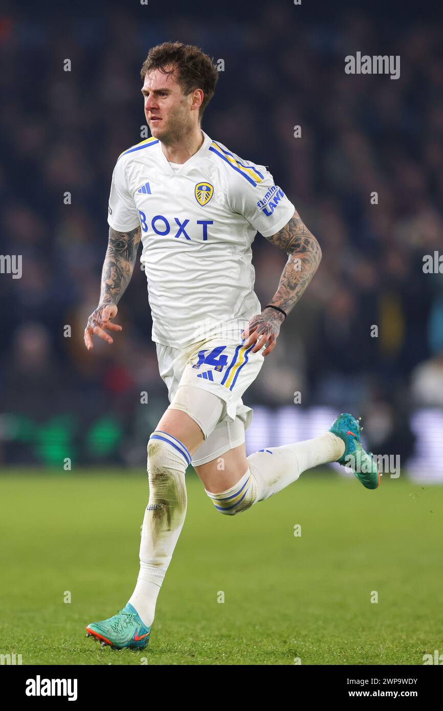 Joe rodon leeds united 2024 hi-res stock photography and images - Alamy