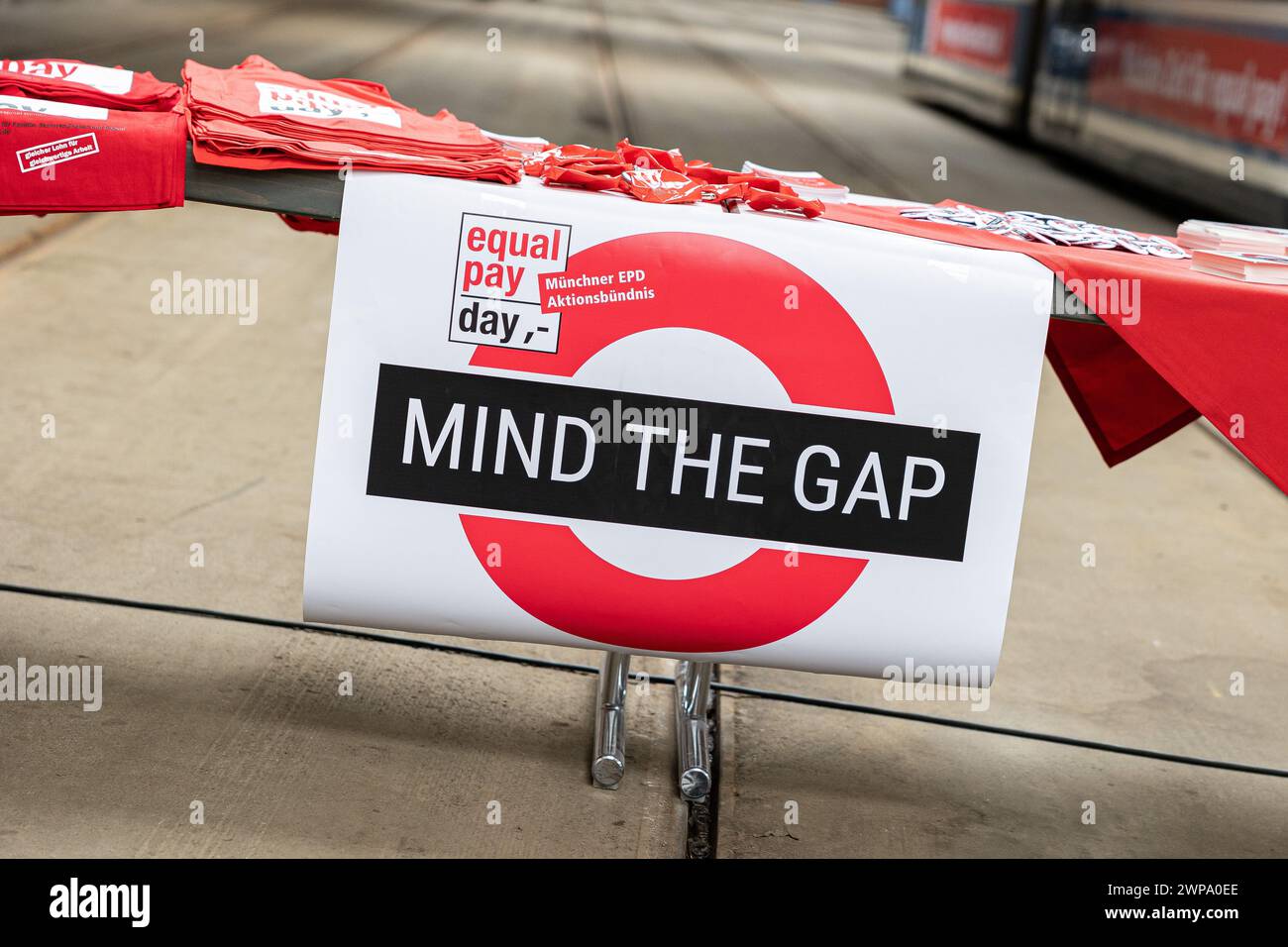 Mind the gap gender hi-res stock photography and images - Alamy