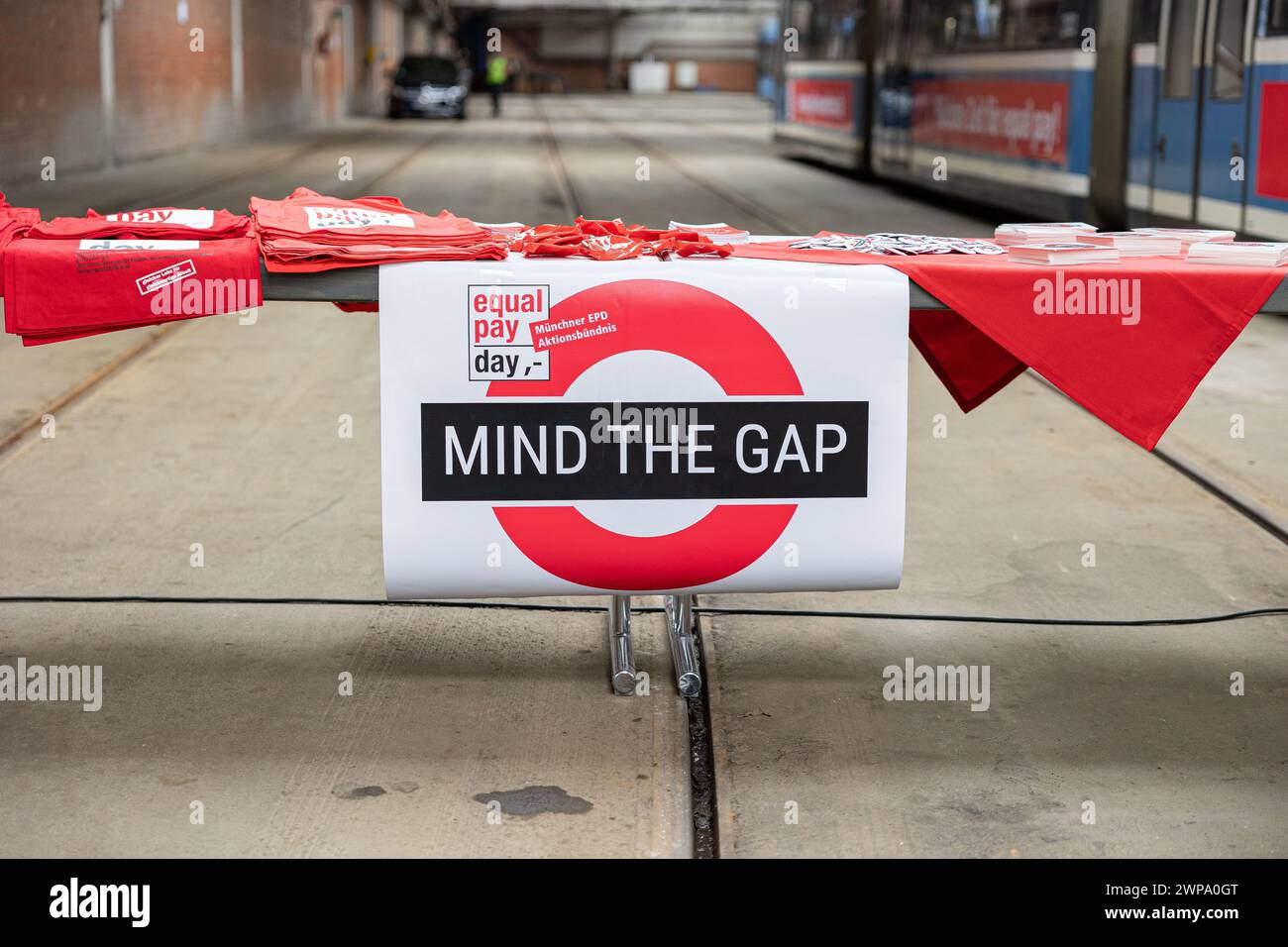 Mind the gap gender hi-res stock photography and images - Alamy
