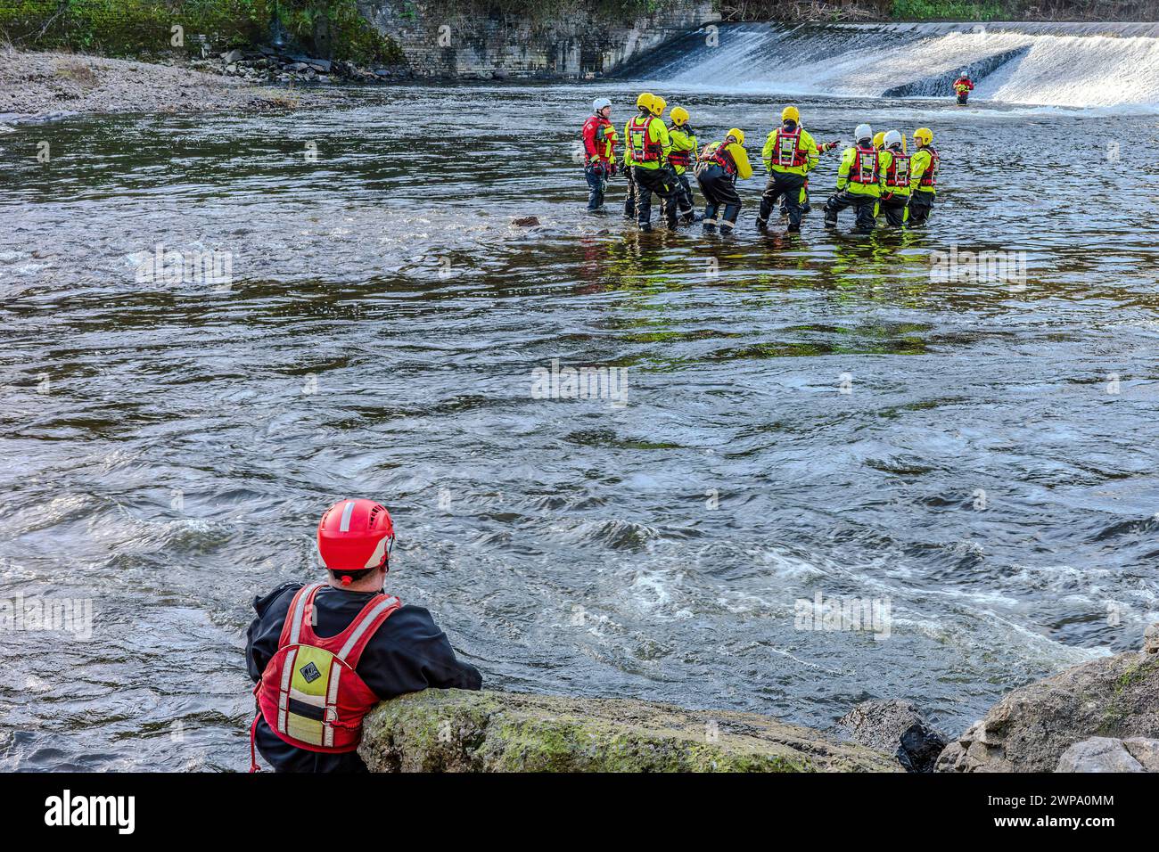 UK Fire & Rescue training for river rescue. UK Firemen and Firewomen ...