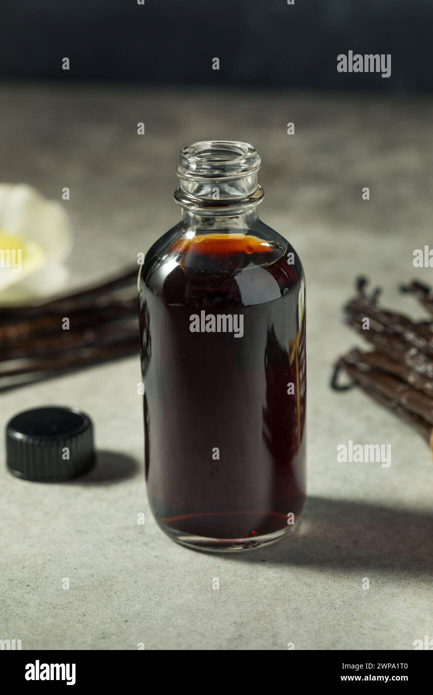 Vanilla extract bottle hi-res stock photography and images - Alamy