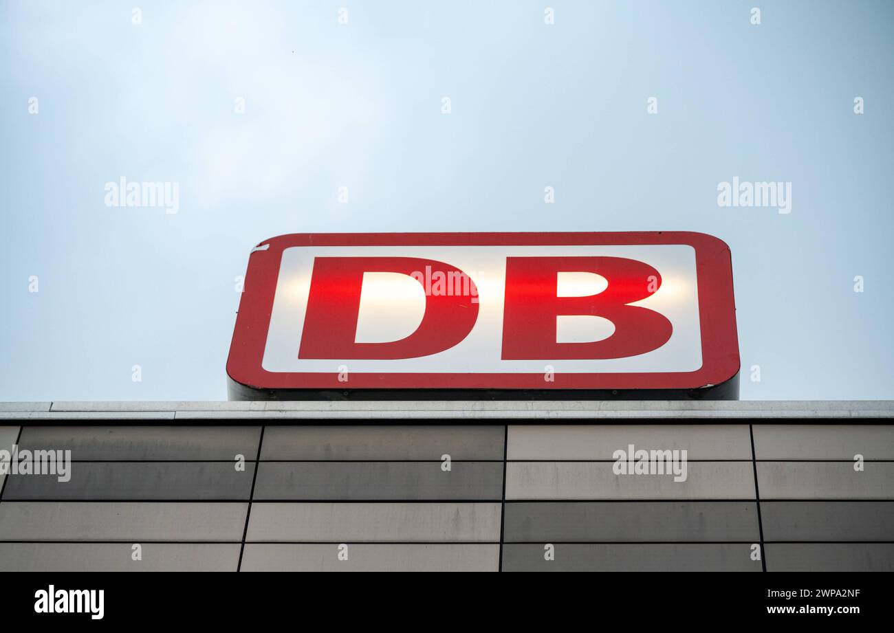 Logo der deutschen bahn hi-res stock photography and images - Alamy