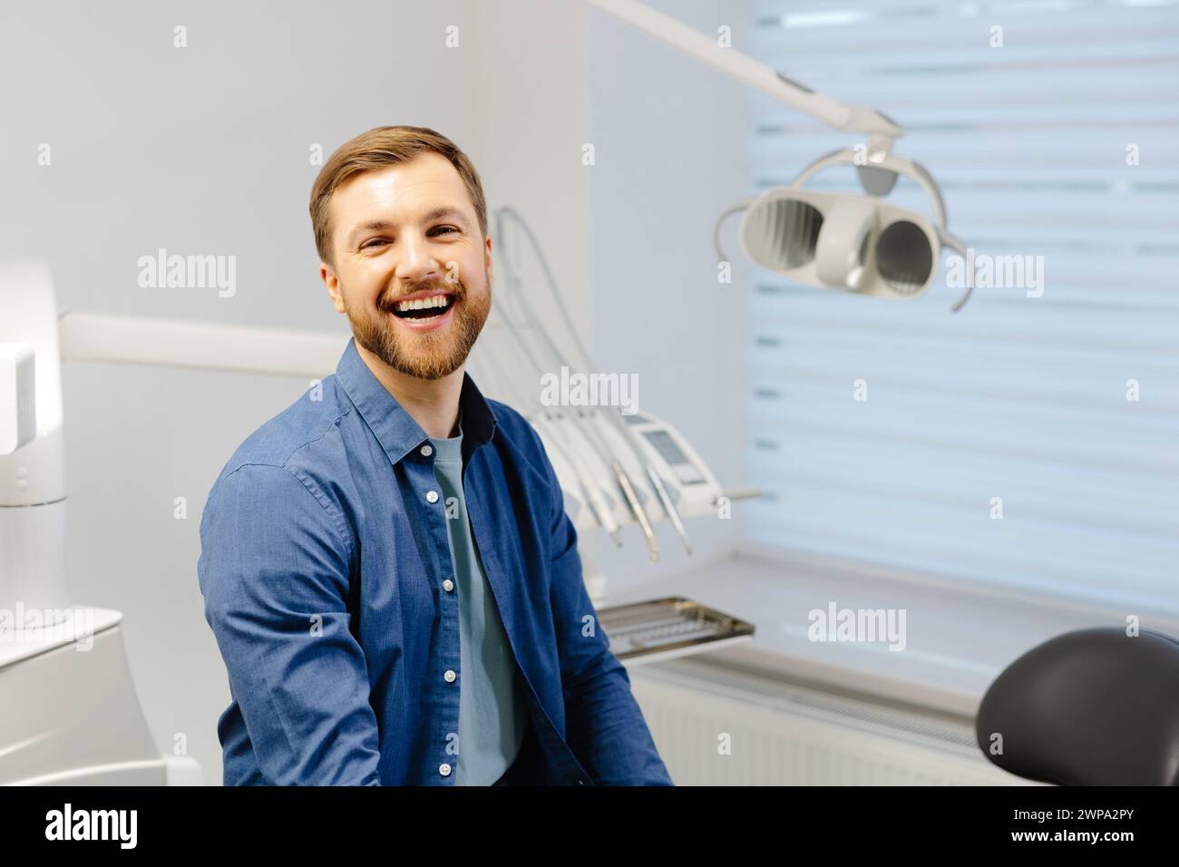 Patient smile hi-res stock photography and images - Alamy