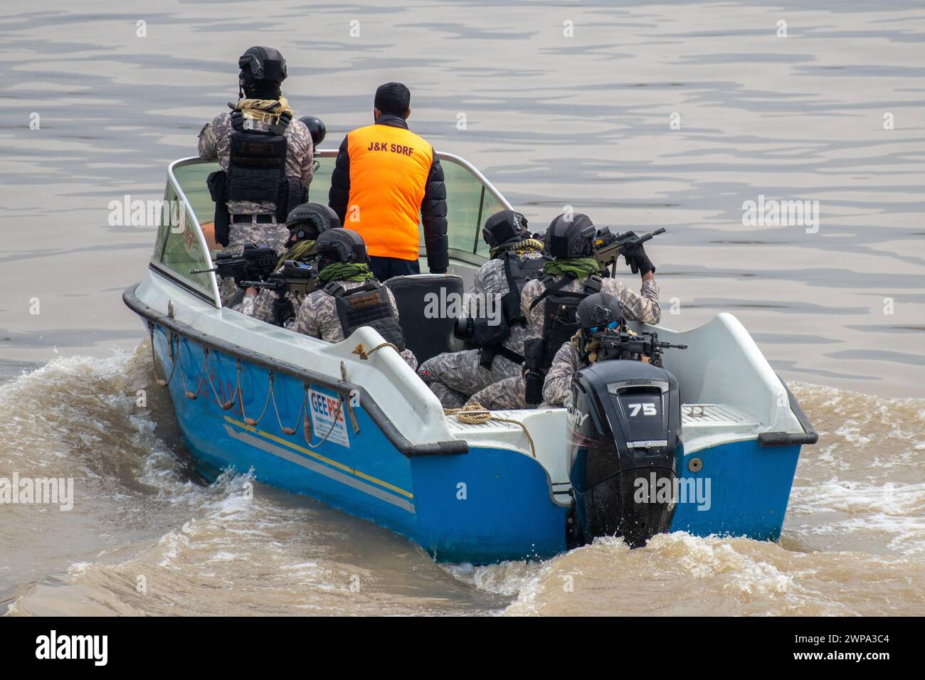 Srinagar, India. 06th Mar, 2024. Indian Navy's Marine Commandos (MAROS ...