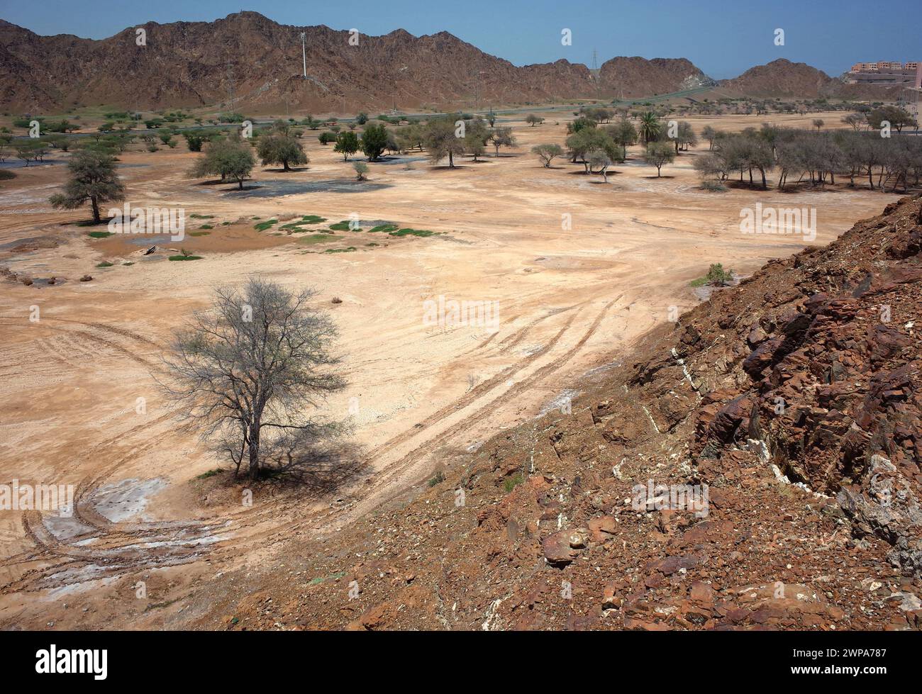 Arabian peninsula landscape with dry mountains in Fujairah, United Arab ...