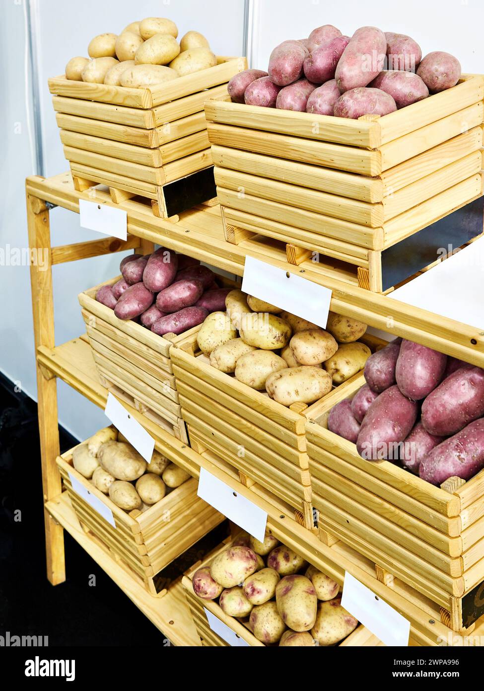 Potato store crate hi-res stock photography and images - Alamy