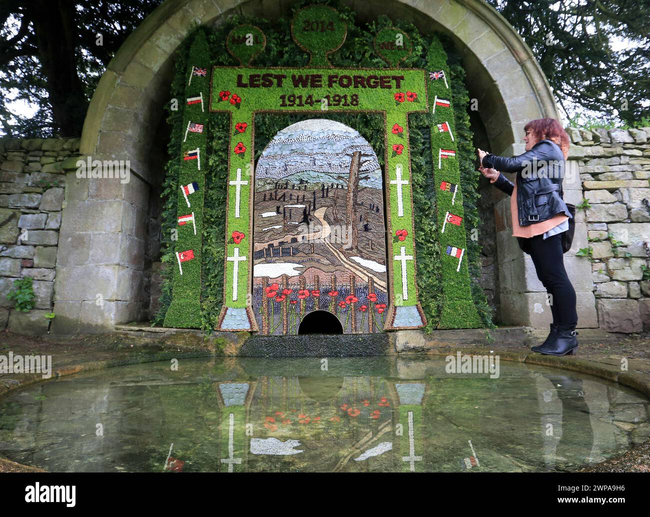 28/05/14 Hall Well's completed well dressing with picture board showing ...