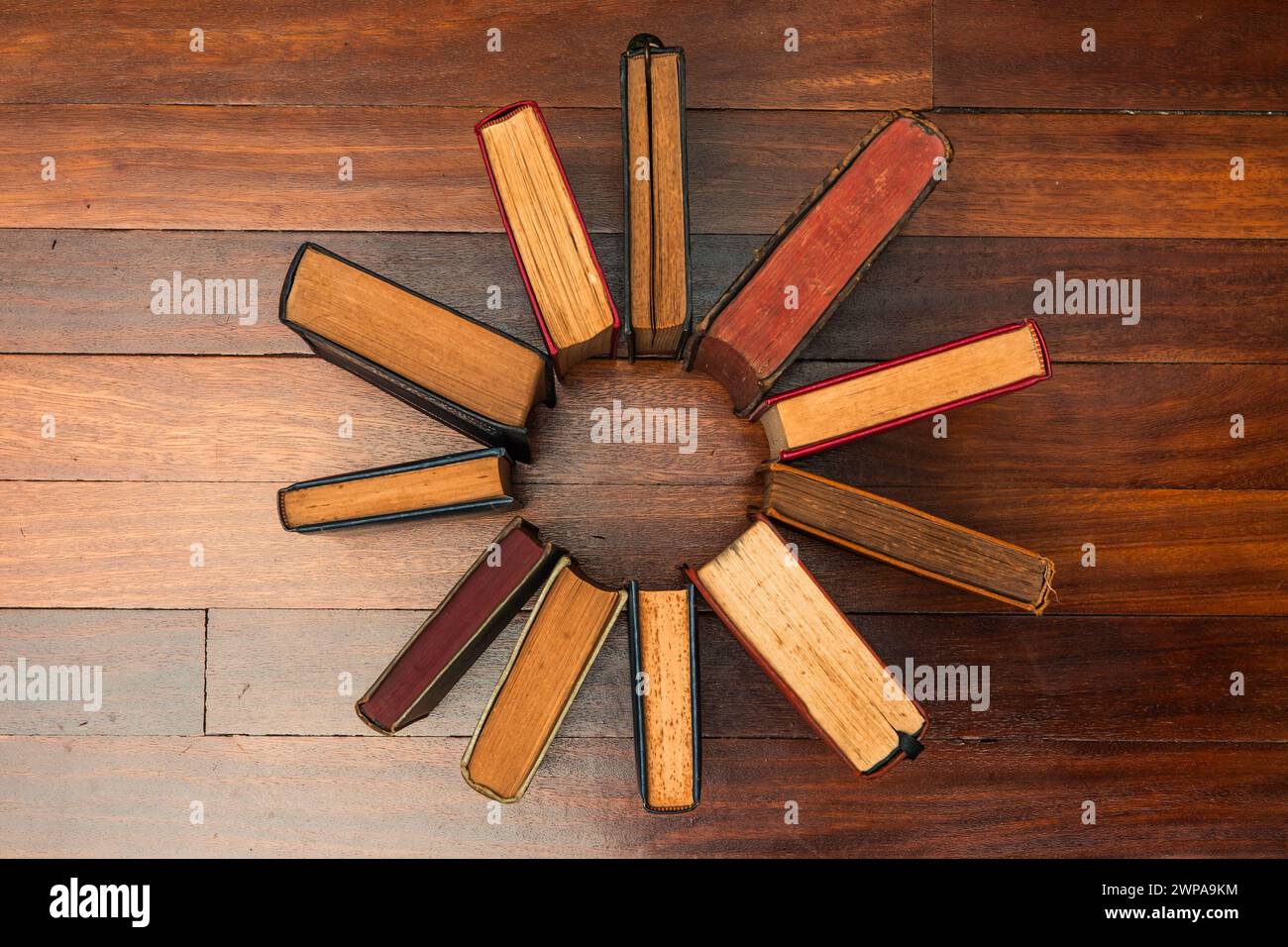 Bookshop title page hi-res stock photography and images - Alamy