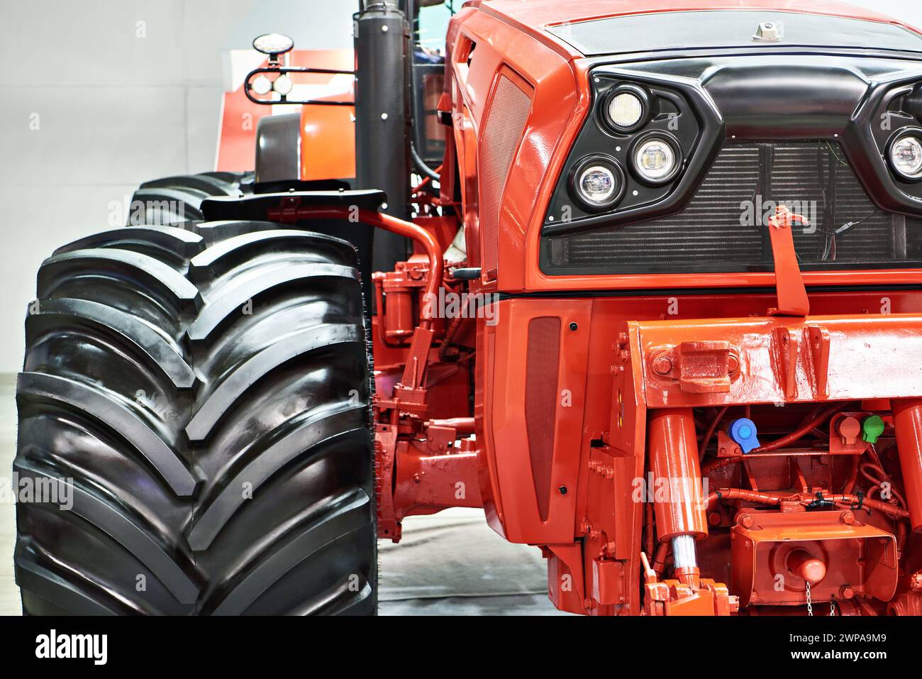Steel wheel tractor hi-res stock photography and images - Alamy