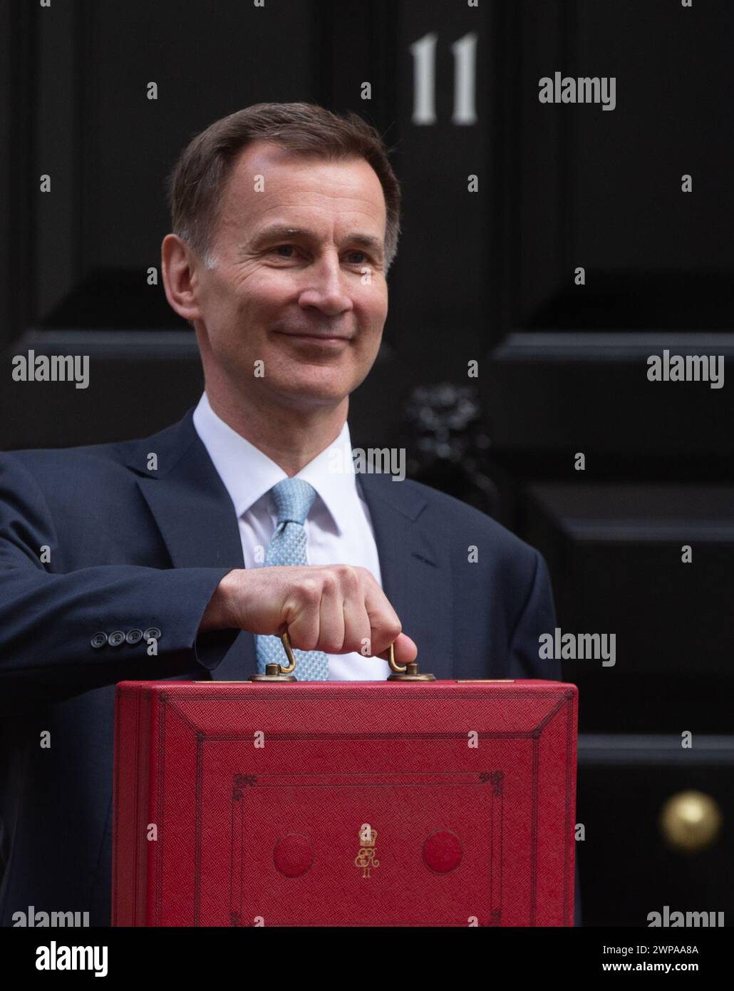 Jeremy hunt budget hi-res stock photography and images - Alamy