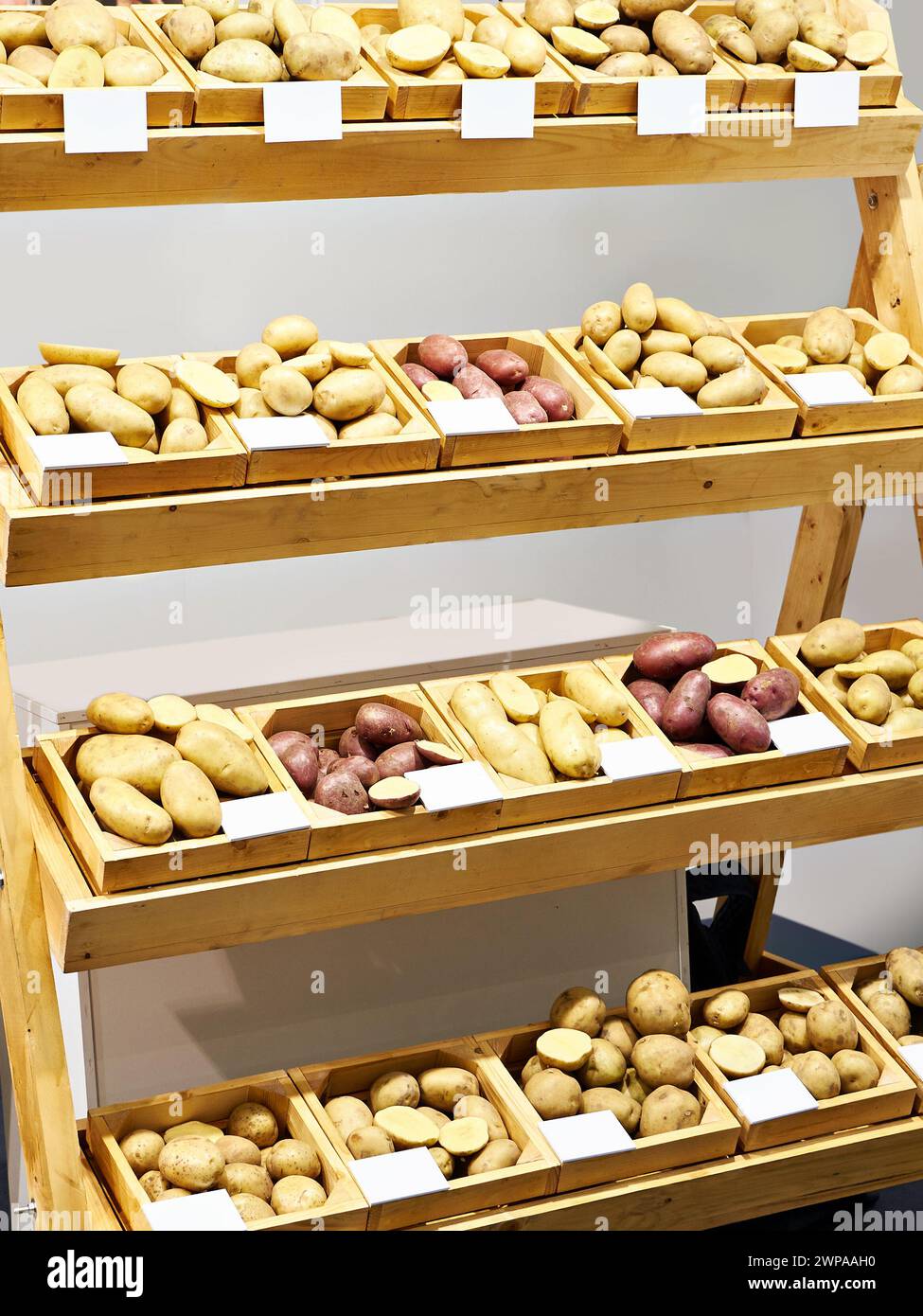 Fresh potatoes on counter hi-res stock photography and images - Alamy