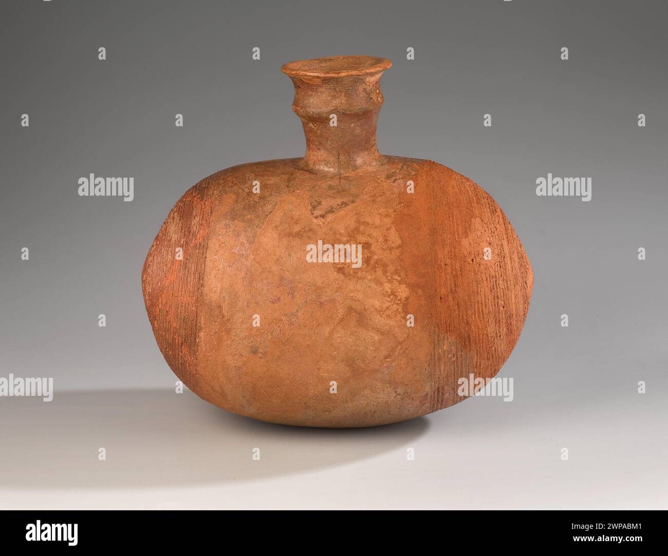 A vessel in the teaching of a barrel; Unknown Nubian workshop; 2. PO ...