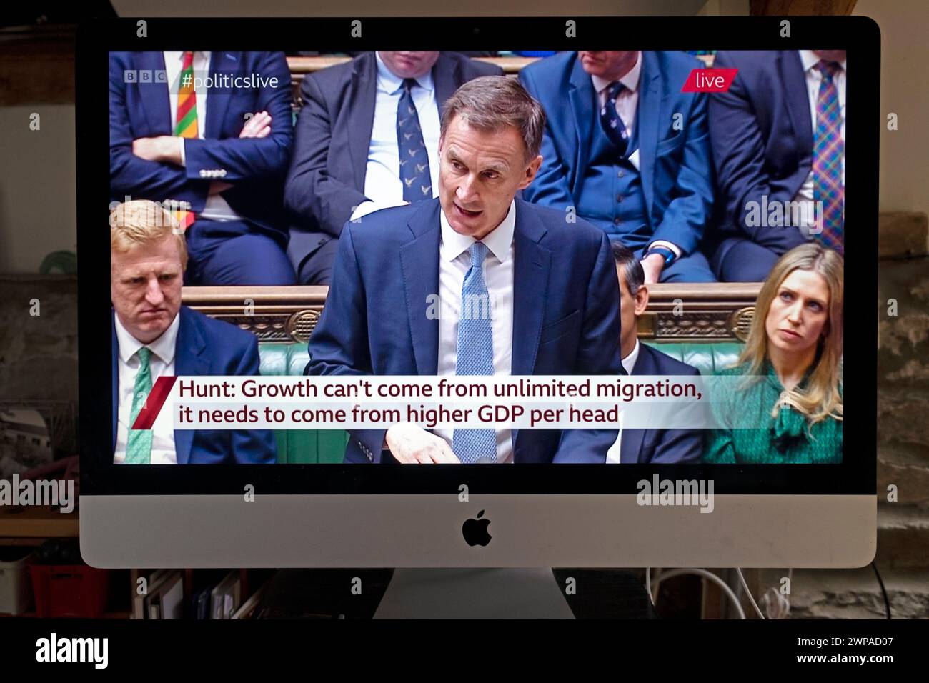 Hunt spring budget hi-res stock photography and images - Alamy