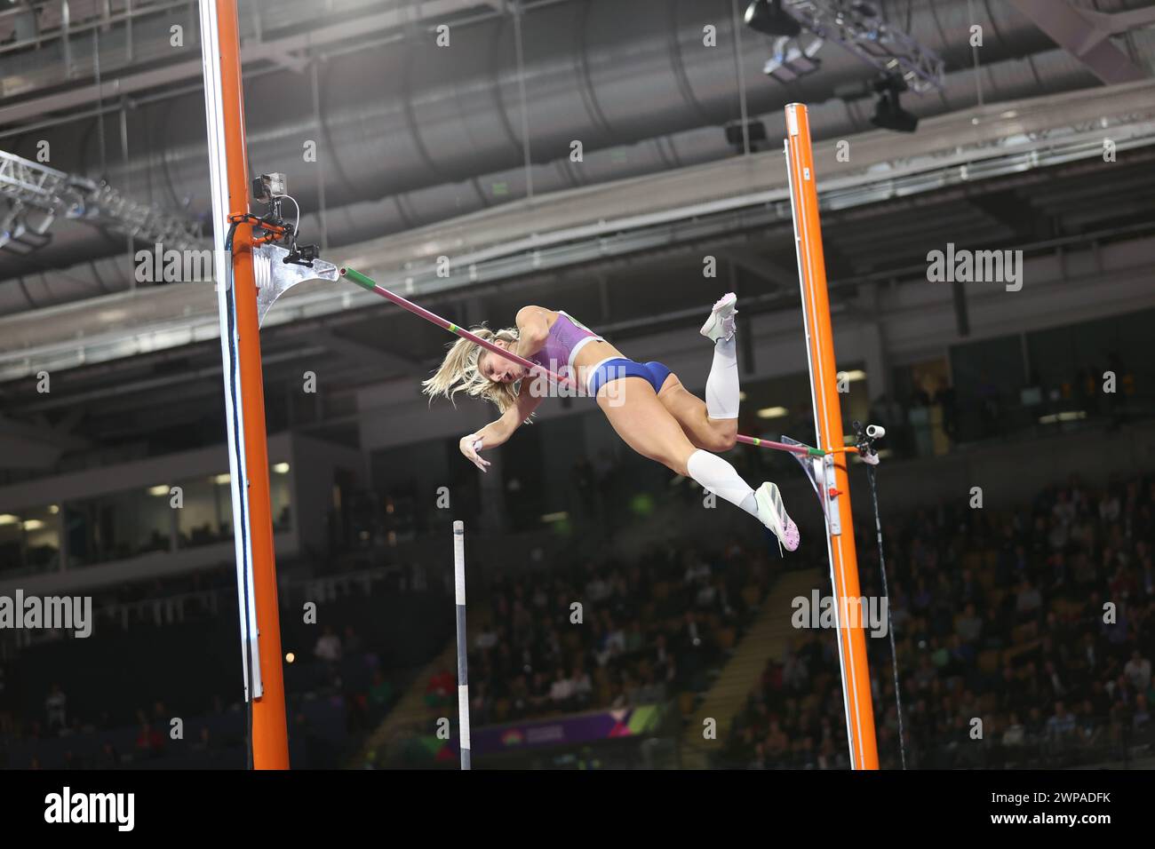 Molly Caudery jumps in the WomenÕs Pole Vault final before eventually ...