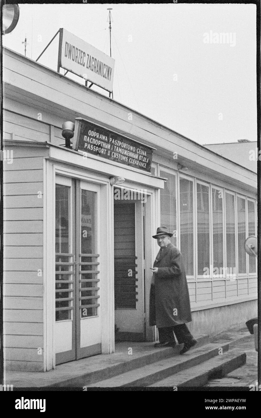 Photograph of a traveler outside the passport and customs check-in ...