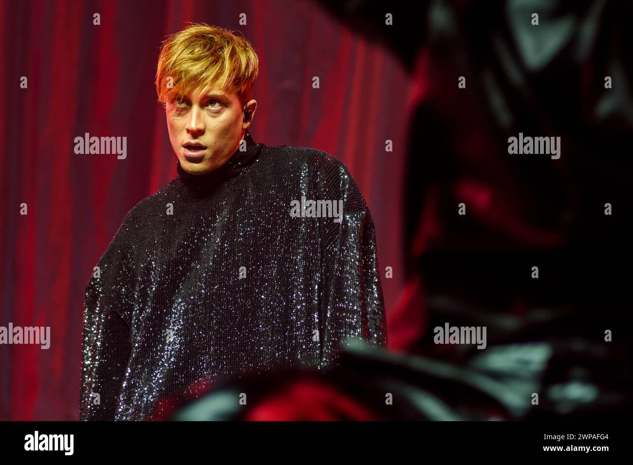 The belgian singer live at the ING Arena | Le chanteur belge Loic ...